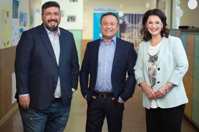 Ани Салич води благотворително Като две капки вода Хай Клуб