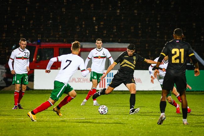 Гибралтар не води пожарникаря | Хай Клуб